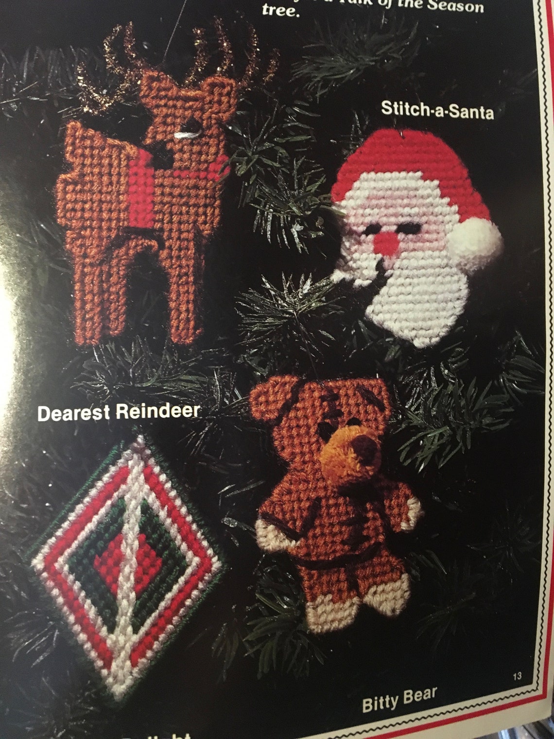 Needlepoint on Plastic Canvas the CHRISTMAS Book - 23 Needlepoint ...