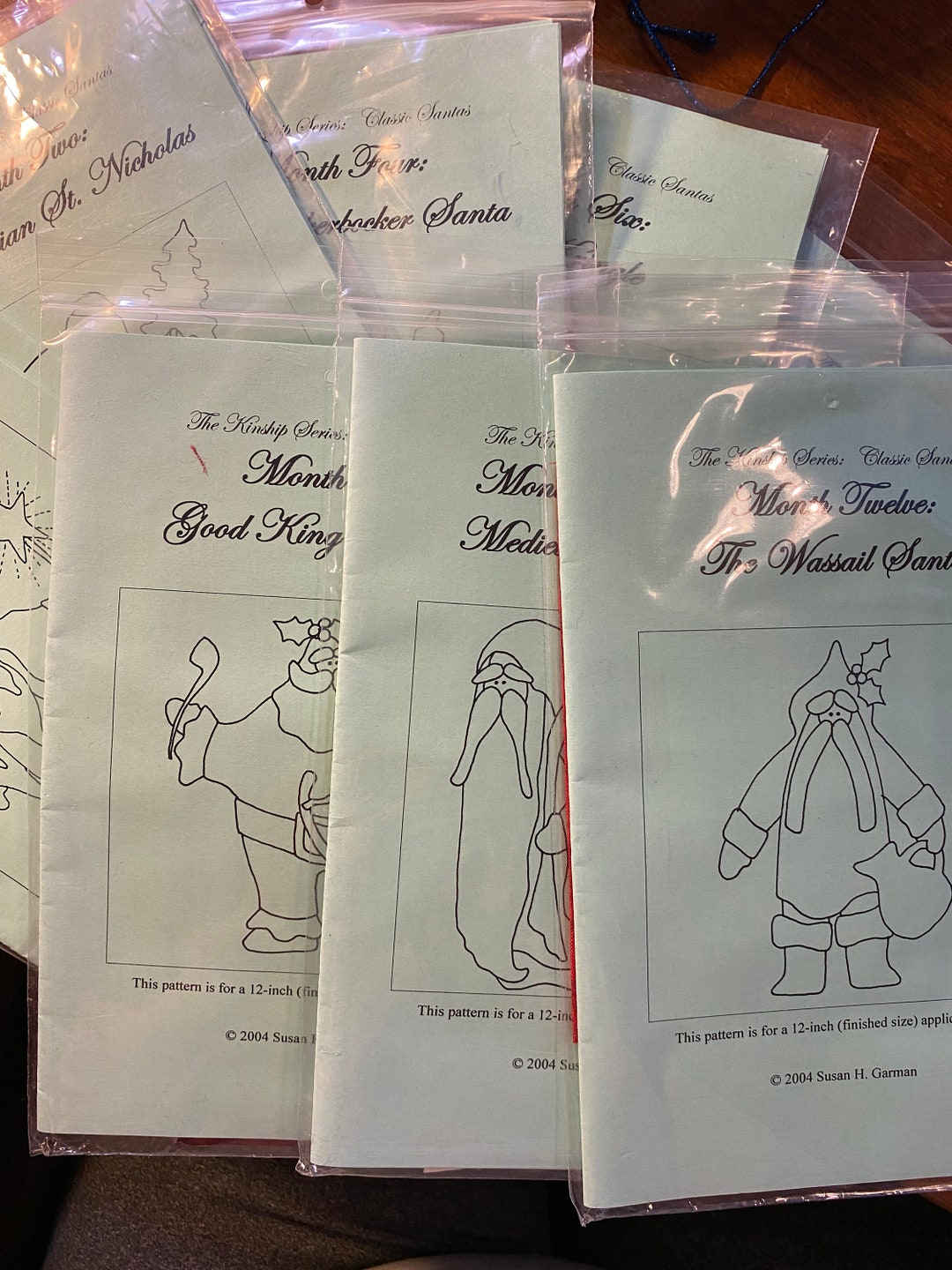 Classic Santas - Susan Garman - 2004 - Santa Quilt - Wallhanging ...