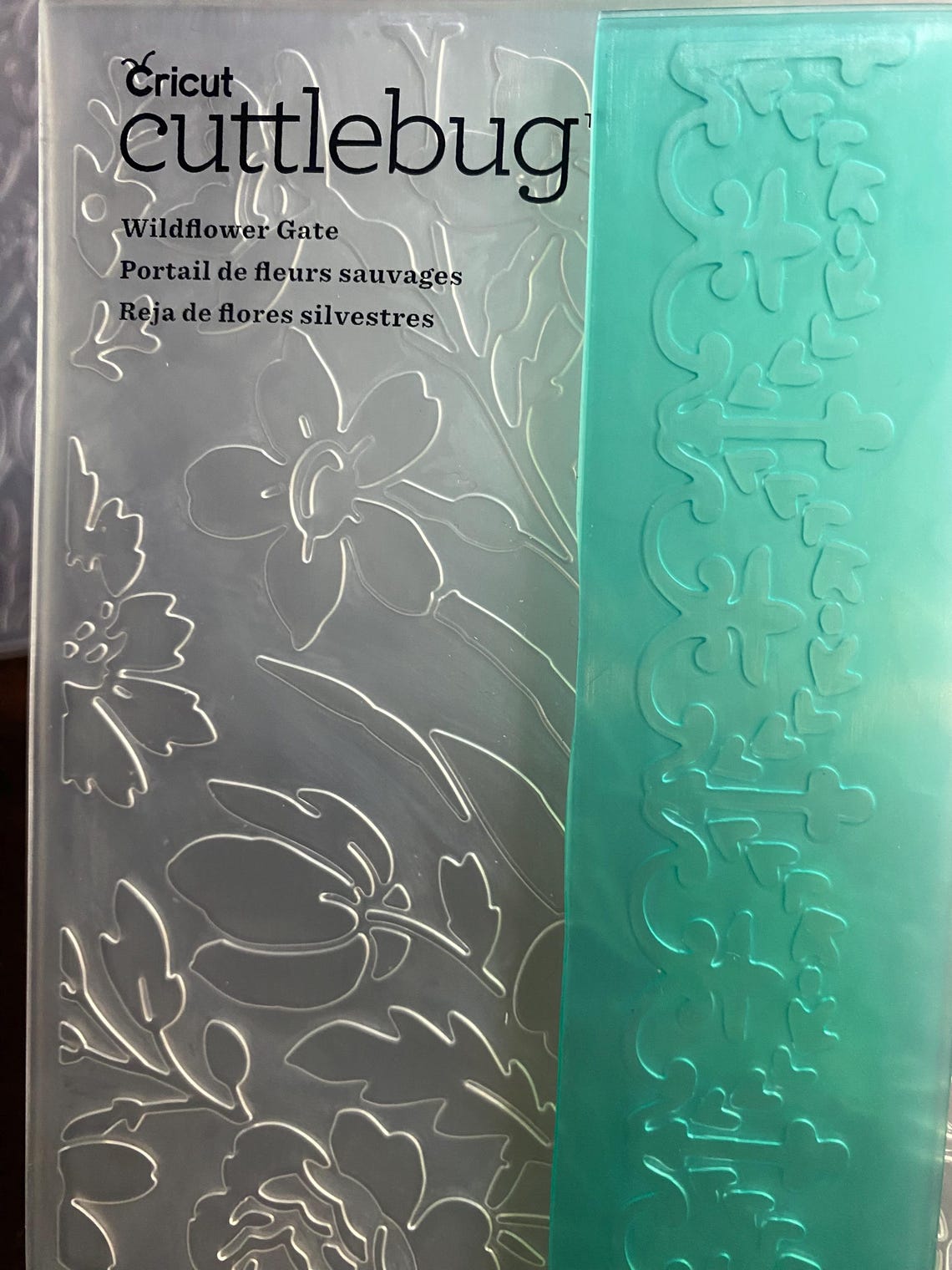 Anna Griffin Circuit Cuttlebug Embossing Folder Pick: Foundry, Smitten ...