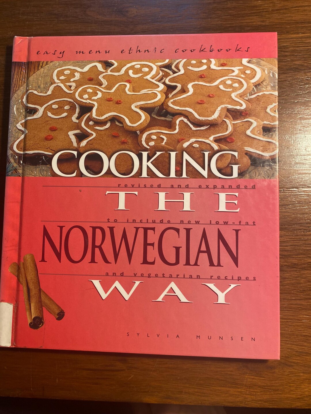 Cooking the Norwegian Way - Cookbook - Sylvia Munsen - 2002 ...