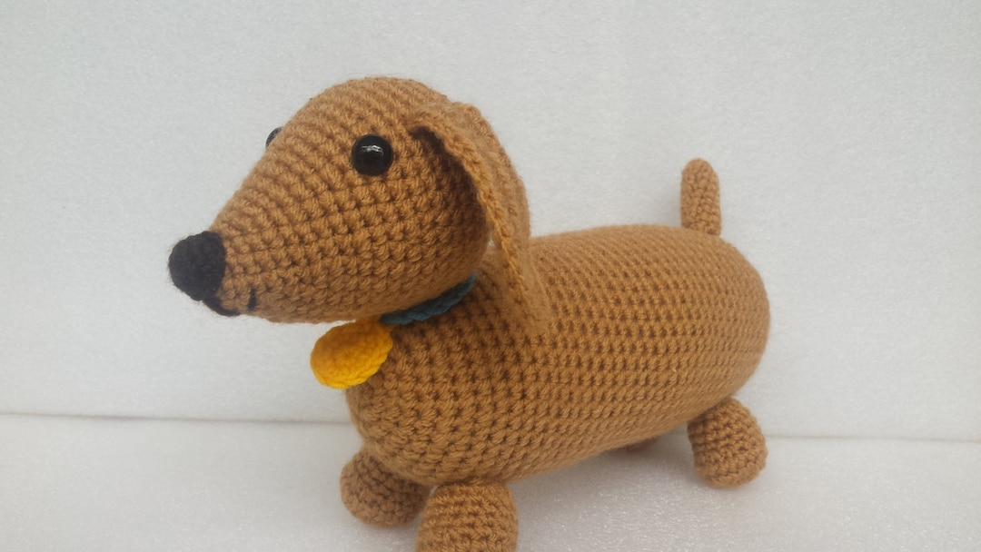 Daschund, chien en peluche au crochet, teckel au crochet, peluche ...