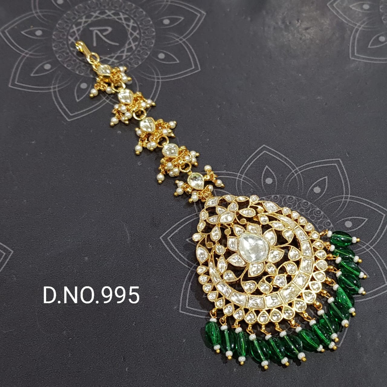 Ahemadabadi Pachi kundan beautiful mang Tikka head jewellery | Etsy