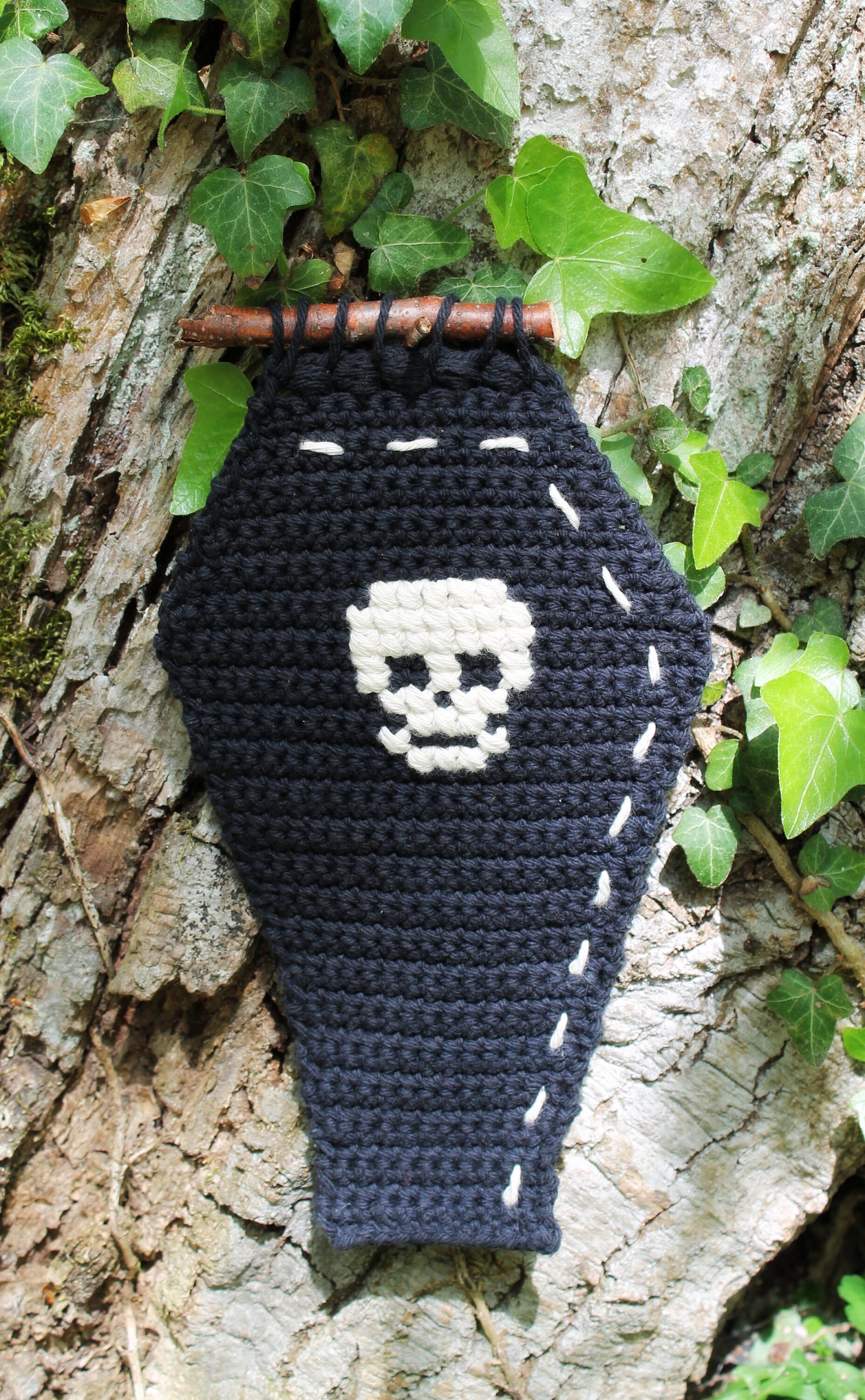 Crochet Pattern | Mini Coffin Crochet Tapestry Wall Hanging Decor - Etsy