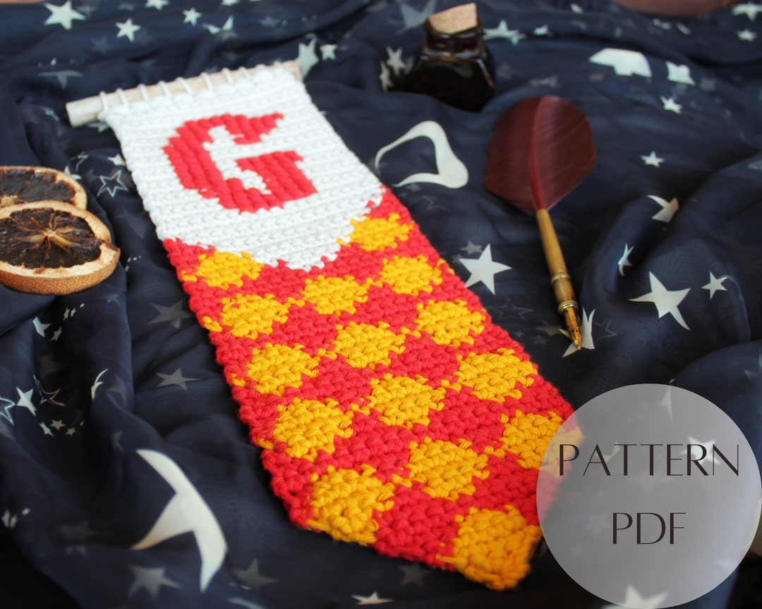 Crochet Pattern | Magic School Red House Banner Crochet Tapestry Wall ...