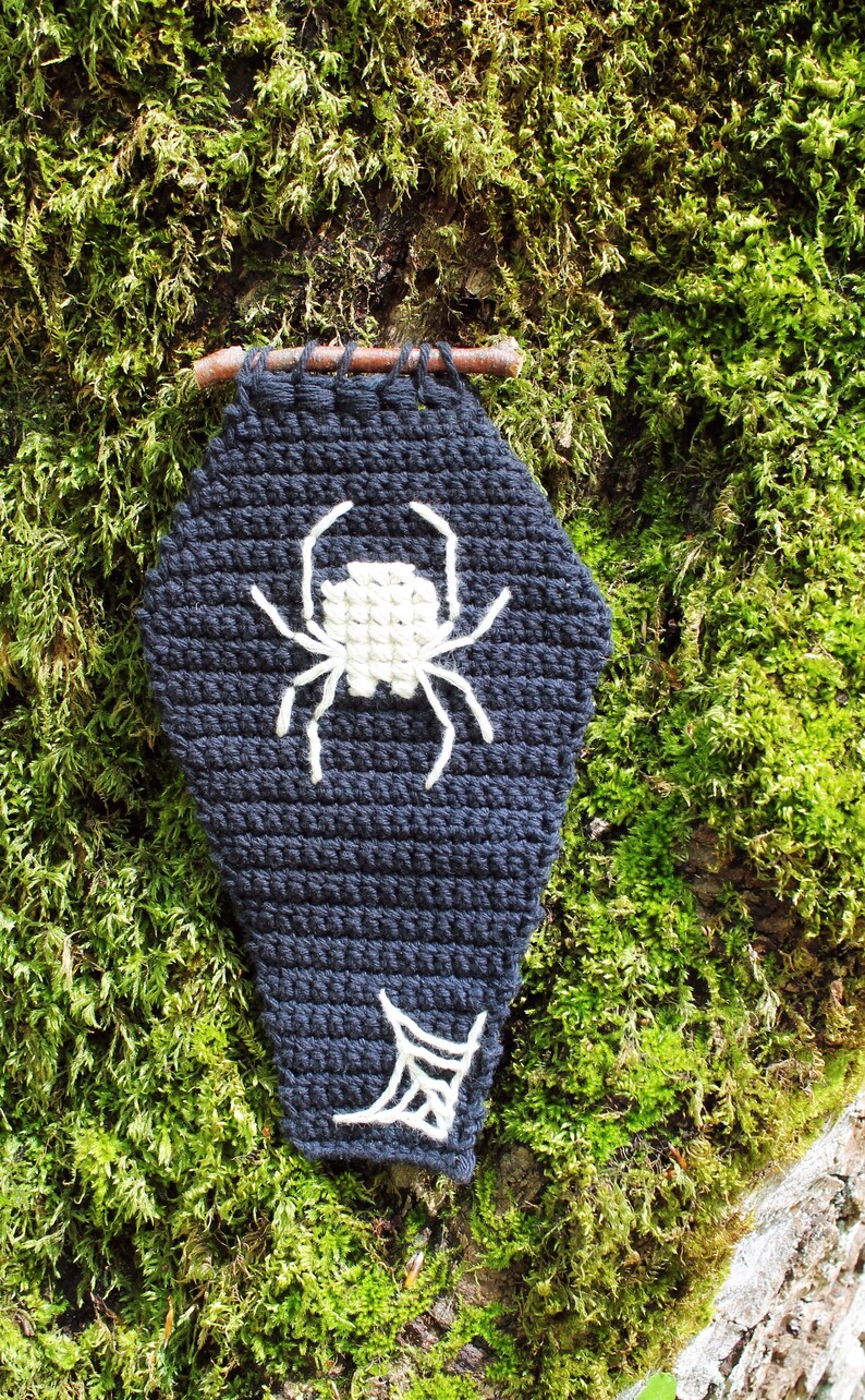 Crochet Pattern | Mini Coffin Crochet Tapestry Wall Hanging Decor - Etsy