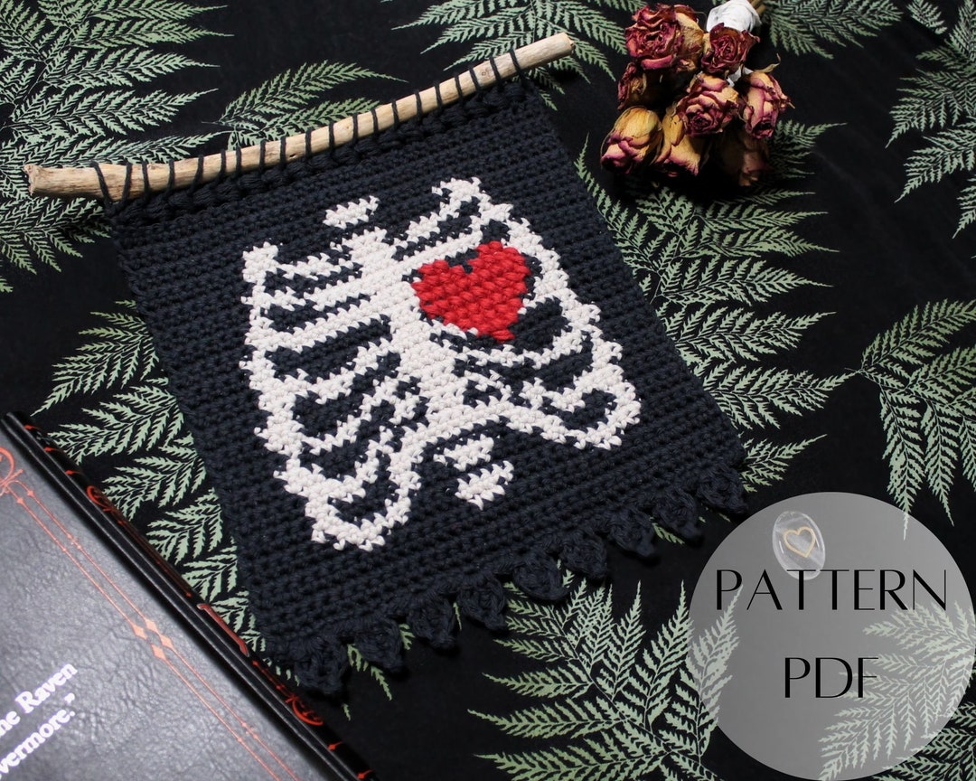 Crochet Pattern | Skeletal Ribcage With Heart Crochet Tapestry Wall ...