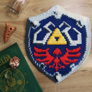 Crochet Pattern | the Hylian Shield Crochet Tapestry Wall Hanging Decor ...