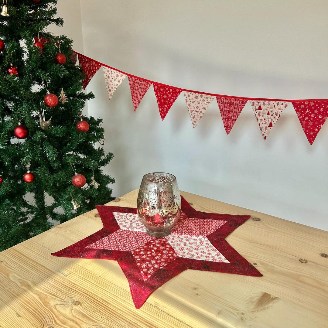Red Gold Quilted Stars Table Toppers. Scandi Red and White - Etsy