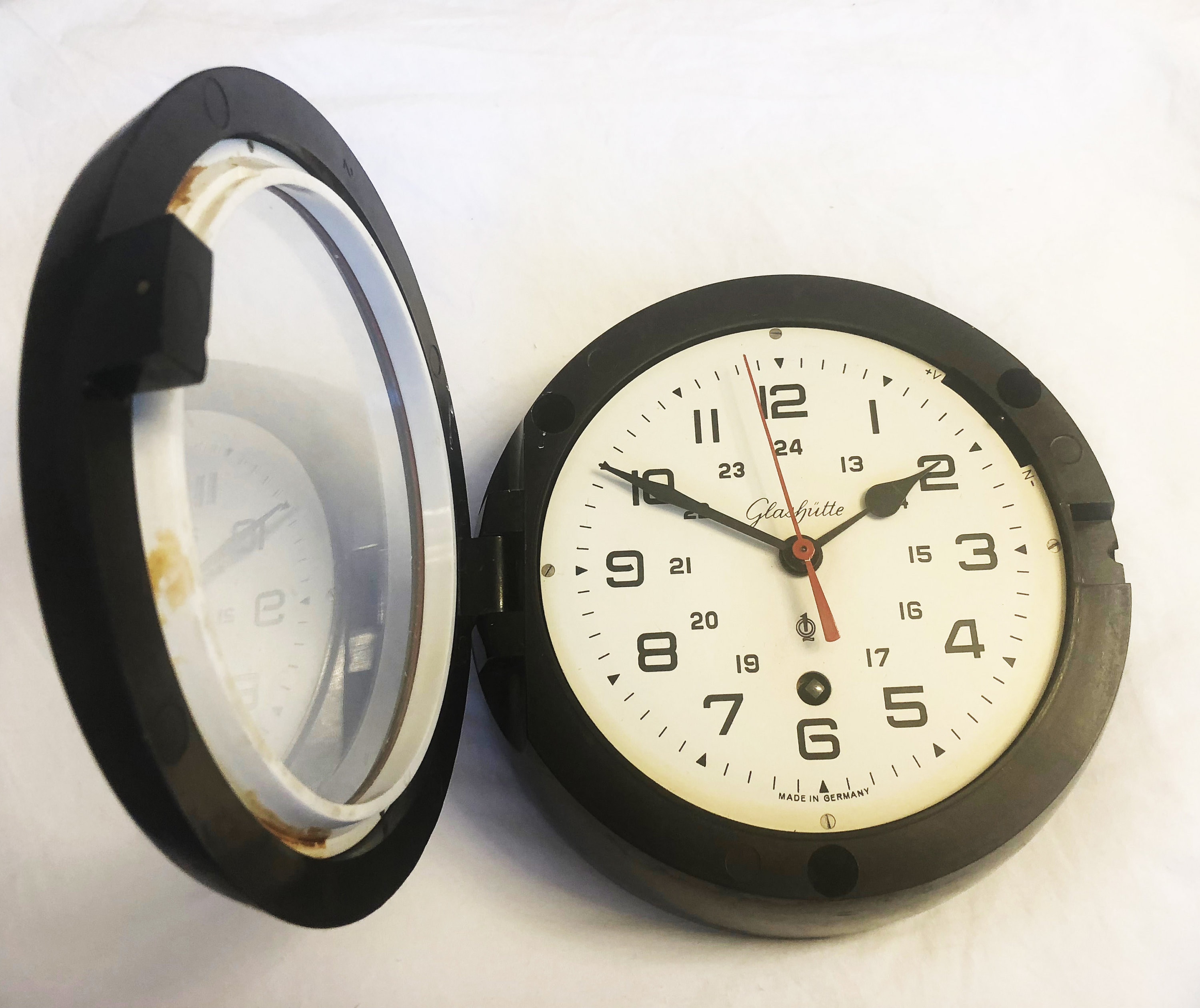 Bakelite Wall Clock From Glashütte 1960s - Etsy