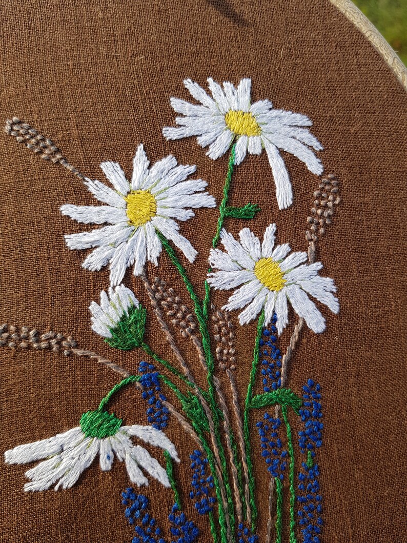 Daisy Flowers Embroidery Hoop, Daisy Bouquet, Wildflowers Wall Art ...