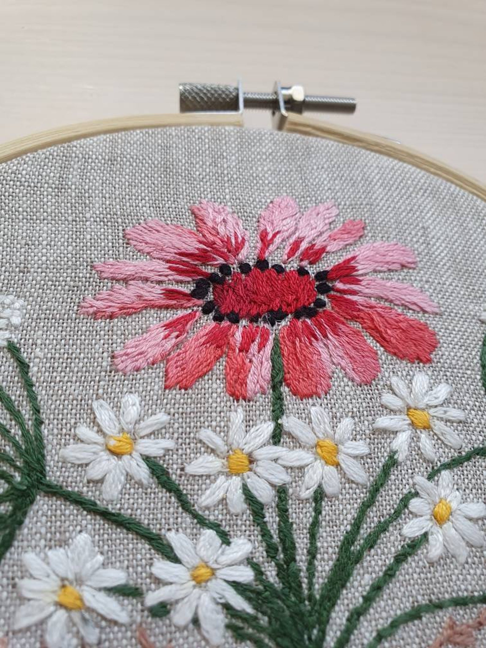Pink Daisy Flower Embroidery Hoop, Embroidered Bouquet, Botanical Wall ...