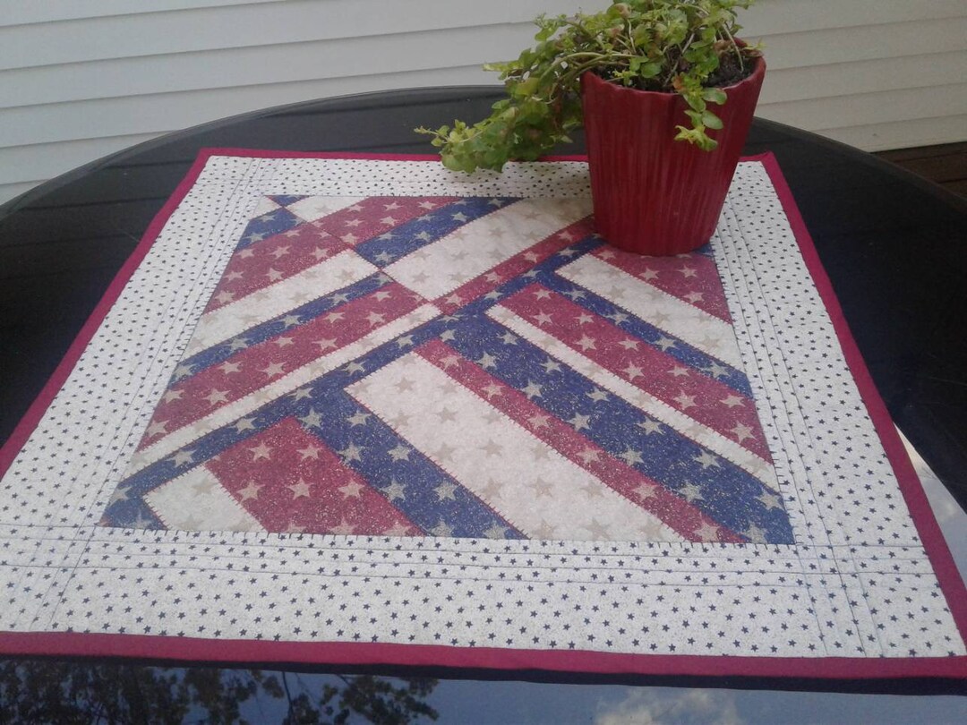Patriotic Table Topper. Red, Navy, Cream & Gold Stars - Reversible. 20 ...