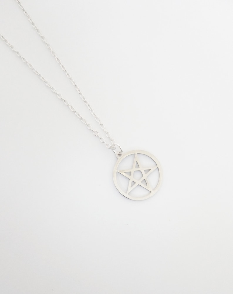 Inverted Pentagram Symbol Silver Plated Pendant Necklace. 20 - Etsy