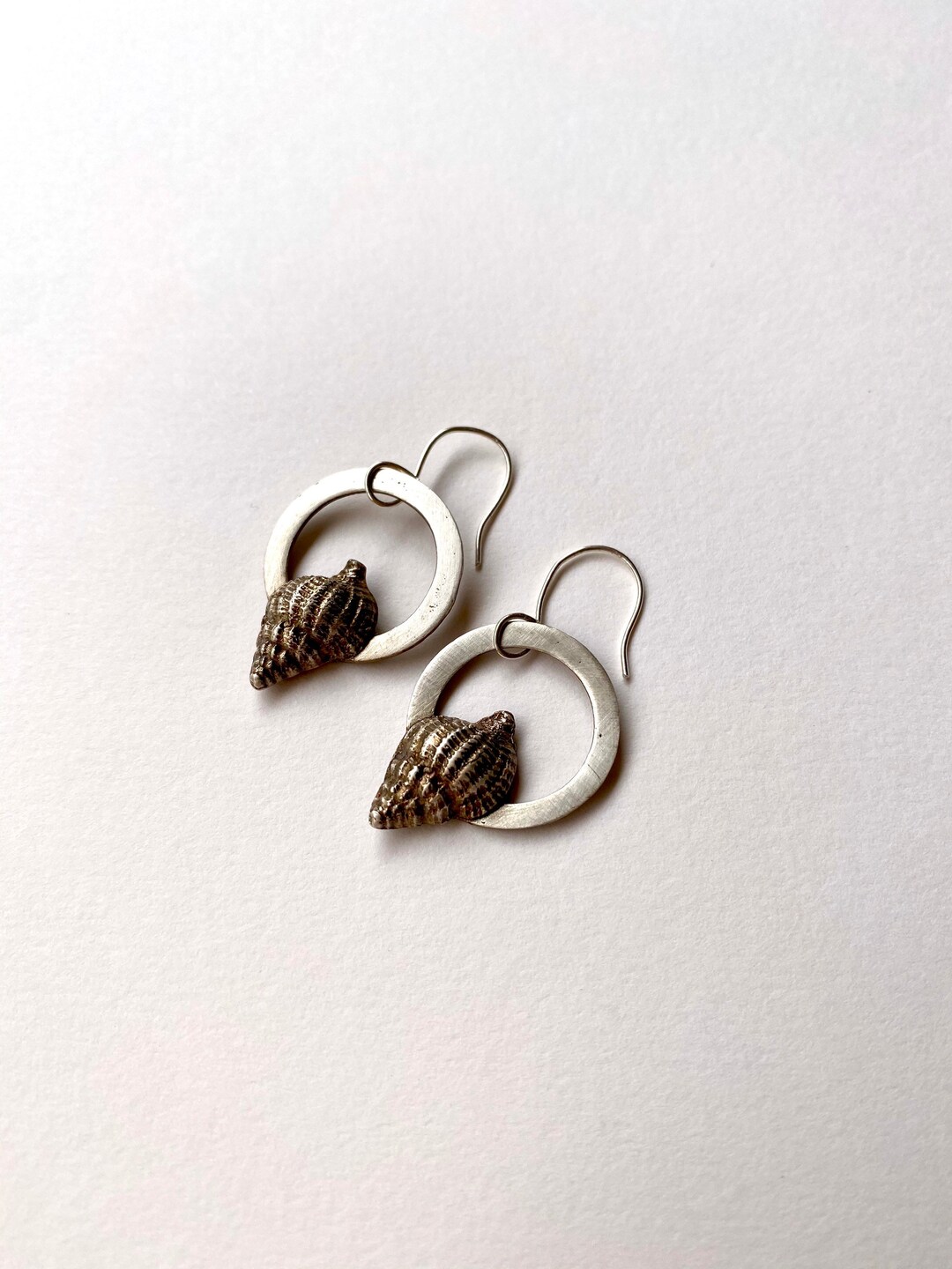 Pendientes colgantes de concha circular de plata pura 999 hechos a mano ...