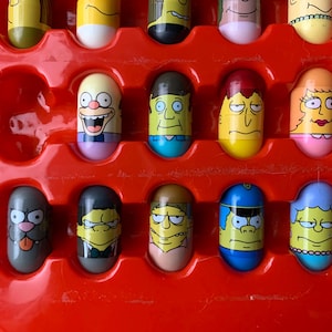Moose Mighty Beanz the Simpsons in Carrying Case Almost Compete Missing ...