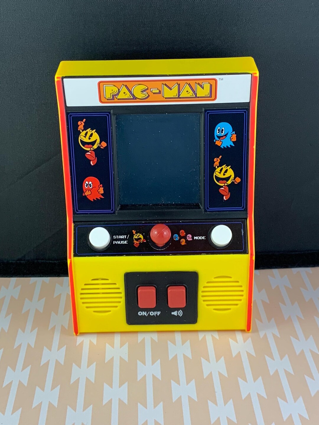 Pac-man Hand Held Mini Arcade Style Video Game Bandai Namco Retro ...