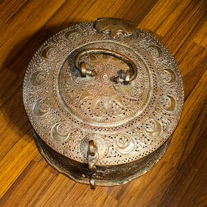 Exquisite Large Lucknow Copper Jaali Box: Traditional Craftsmanship ...