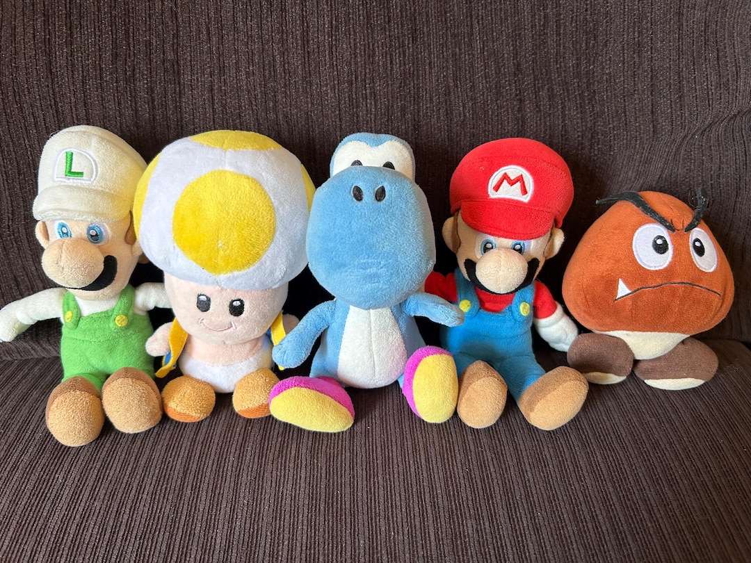 Vintage 9” Nintendo Mario Plush Figure Lot - Mario, Luigi, Yoshi ...