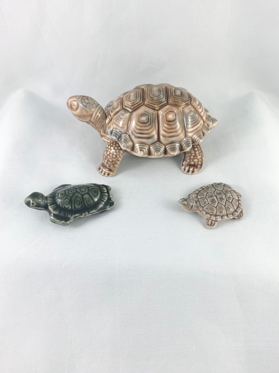 Vintage WADE Porcelain Turtles - Trinket Box and Two Mini Wade Whimsies ...