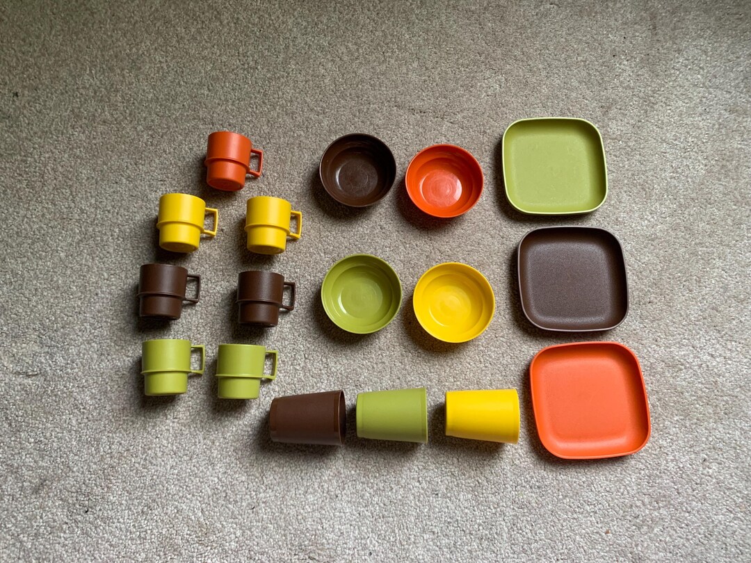 Tupperware Toys Vintage Play Dishes 17 Piece Lot Mugs, Cups, Plates and ...