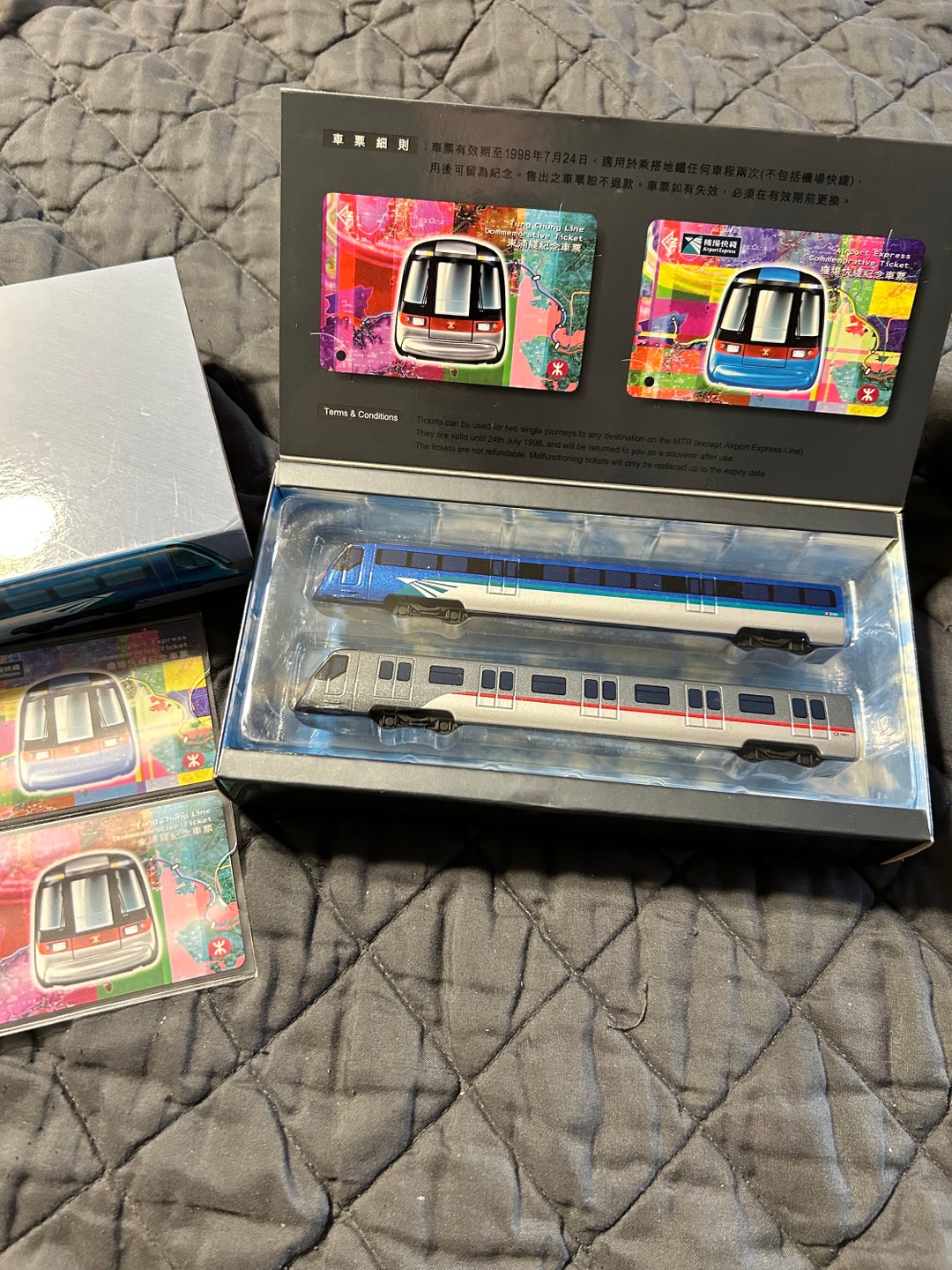 1/136 Scale Hong Kong MTR Airport Express + Tung Chung Line Train ...