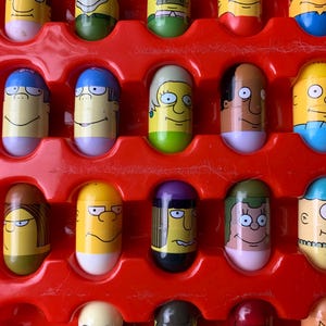Moose Mighty Beanz the Simpsons in Carrying Case Almost Compete Missing ...