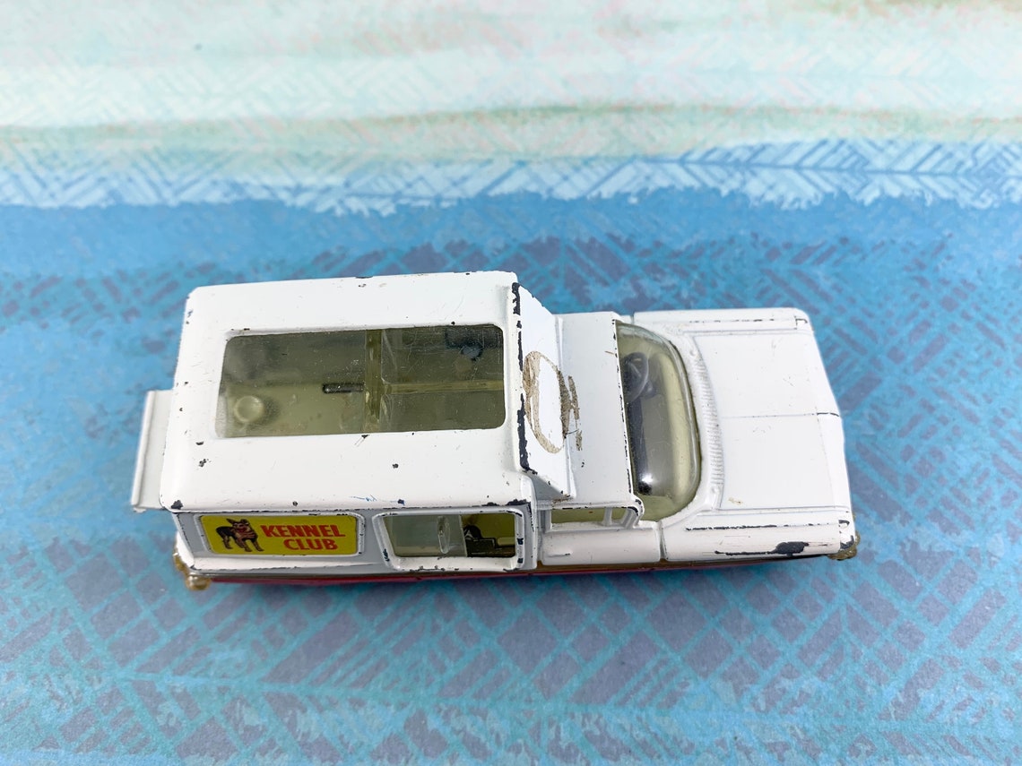 CORGI TOYS - #486 Chevrolet Impala Kennel Club Service Wagon Die Cast ...