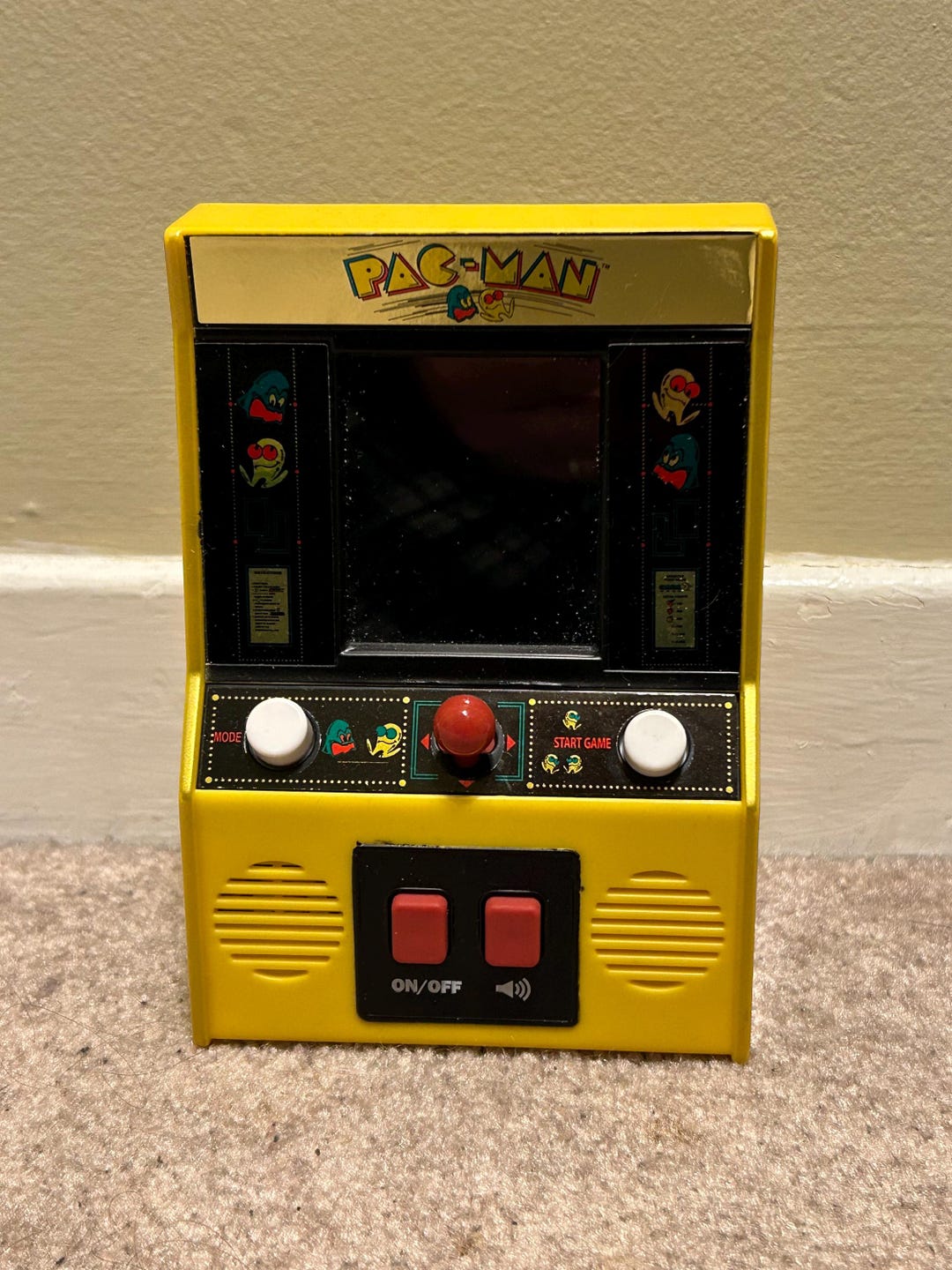 Pac-man Hand Held Mini Arcade Style Video Game Bandai Namco Retro ...