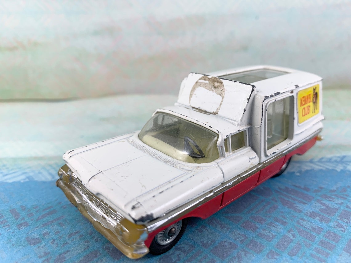 CORGI TOYS - #486 Chevrolet Impala Kennel Club Service Wagon Die Cast ...