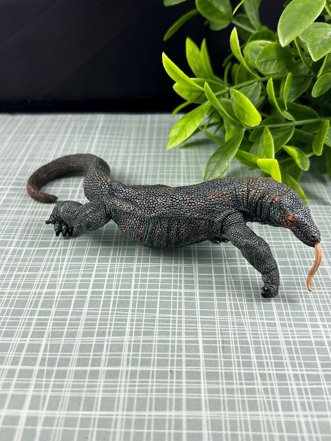 Komodo Dragon Papo Figure – Realistic Wildlife Toy Collectible - Etsy