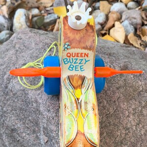 Queen Buzzy Bee 1958 Fisher Price - Vintage Wooden Pull Toy - Etsy