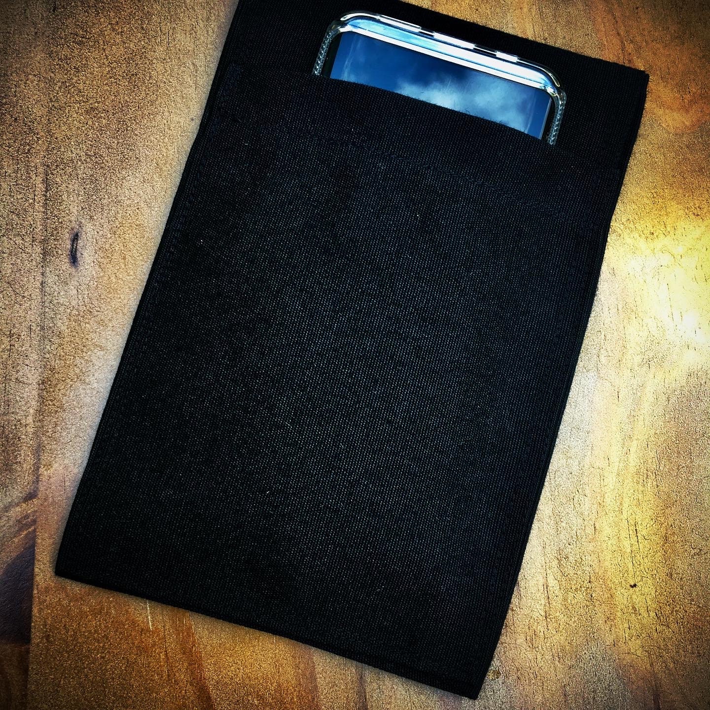 Mock Pocket Solid Black L se adapta a teléfonos de hasta | Etsy