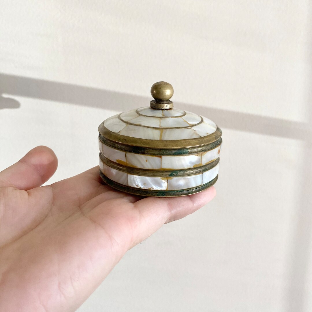 Vintage Brass and Shell Jewelry Box With Mother-of-pearl Lid Round ...