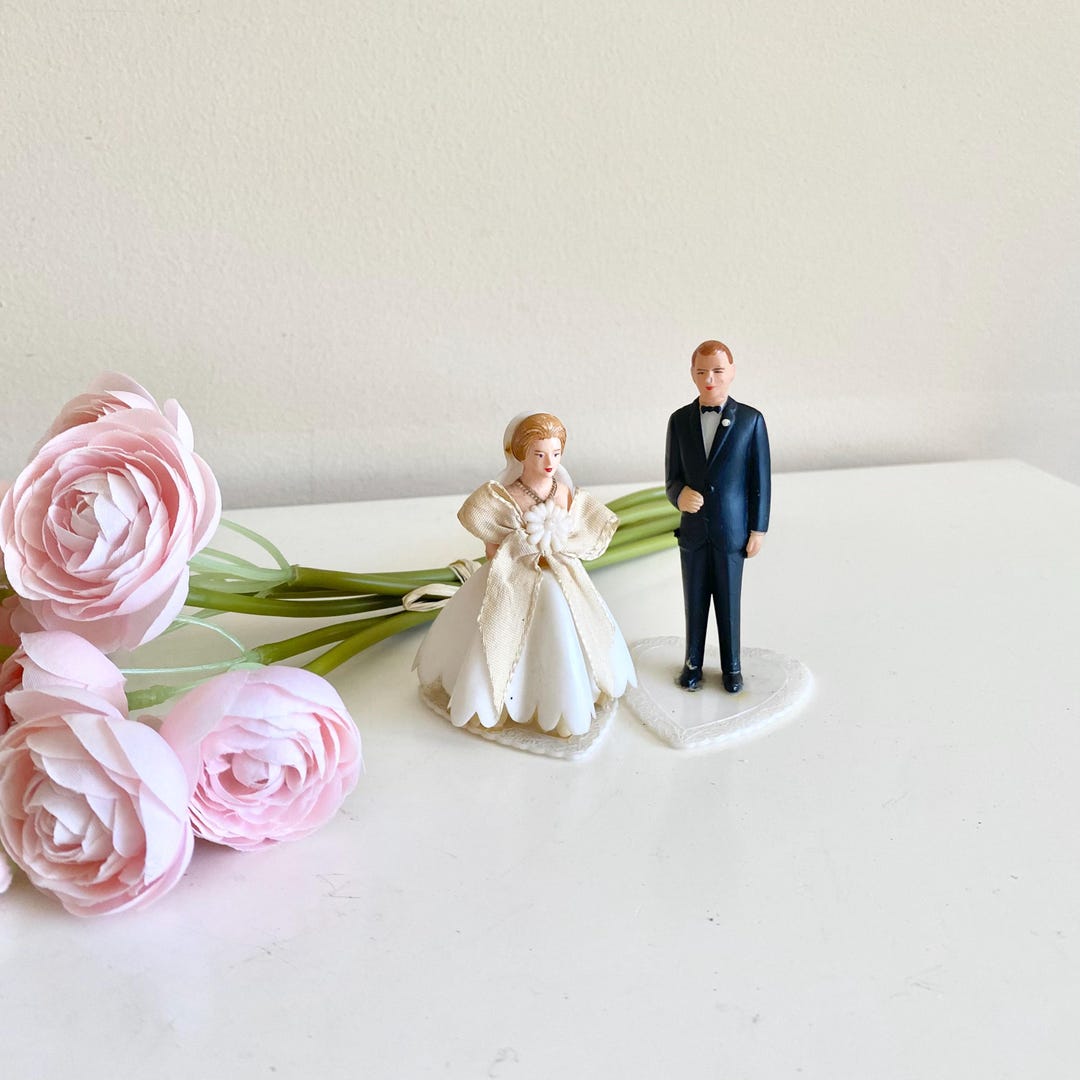 Vintage Wedding Cake Toppers Kneeling Down Bride and Groom, Hong Kong ...