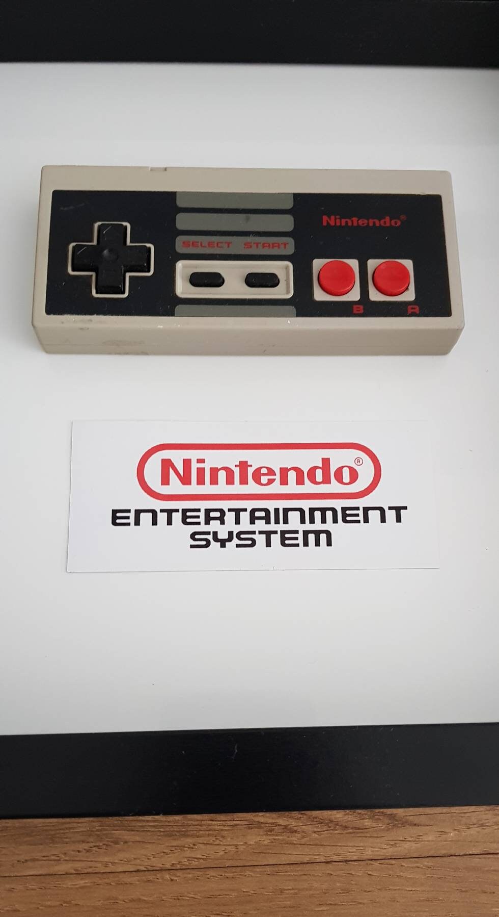 Original Nintendo NES controller framed - Etsy.de