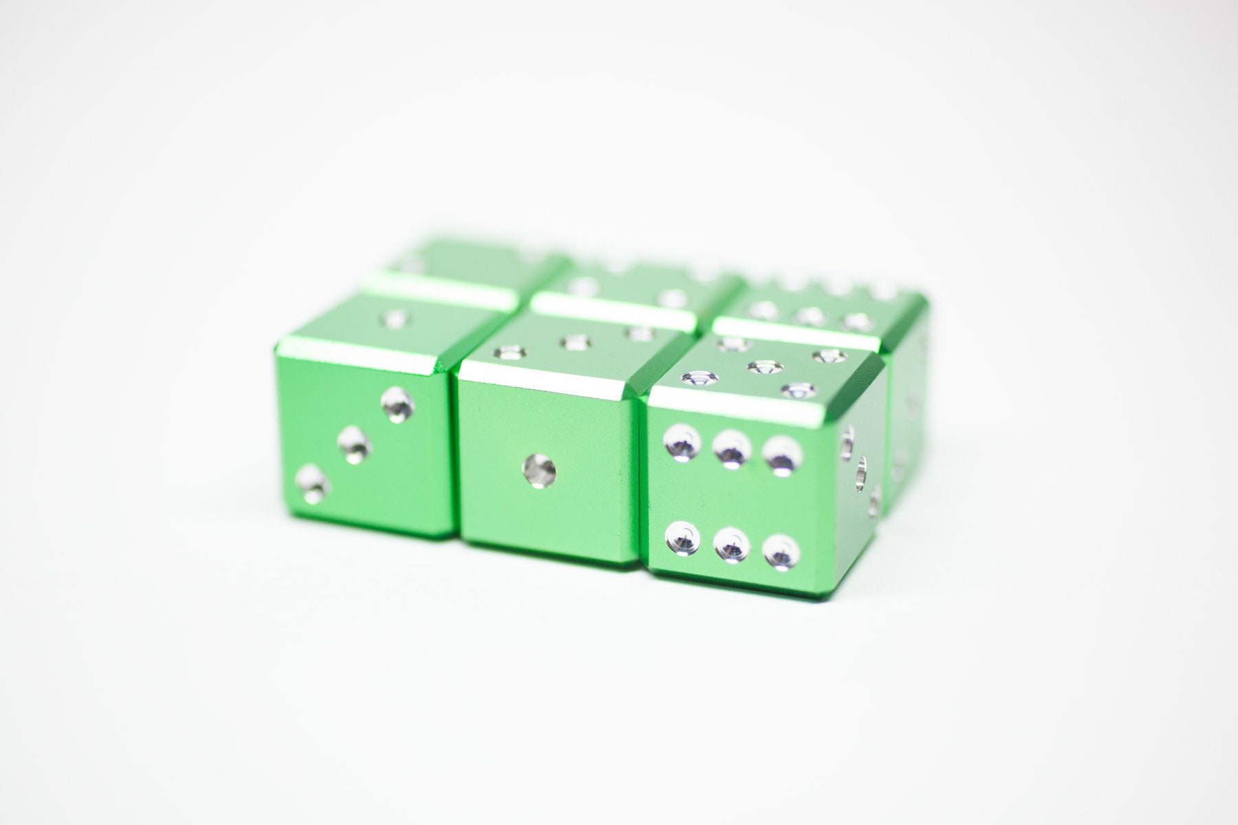 Precision Dice With Fancy Edges