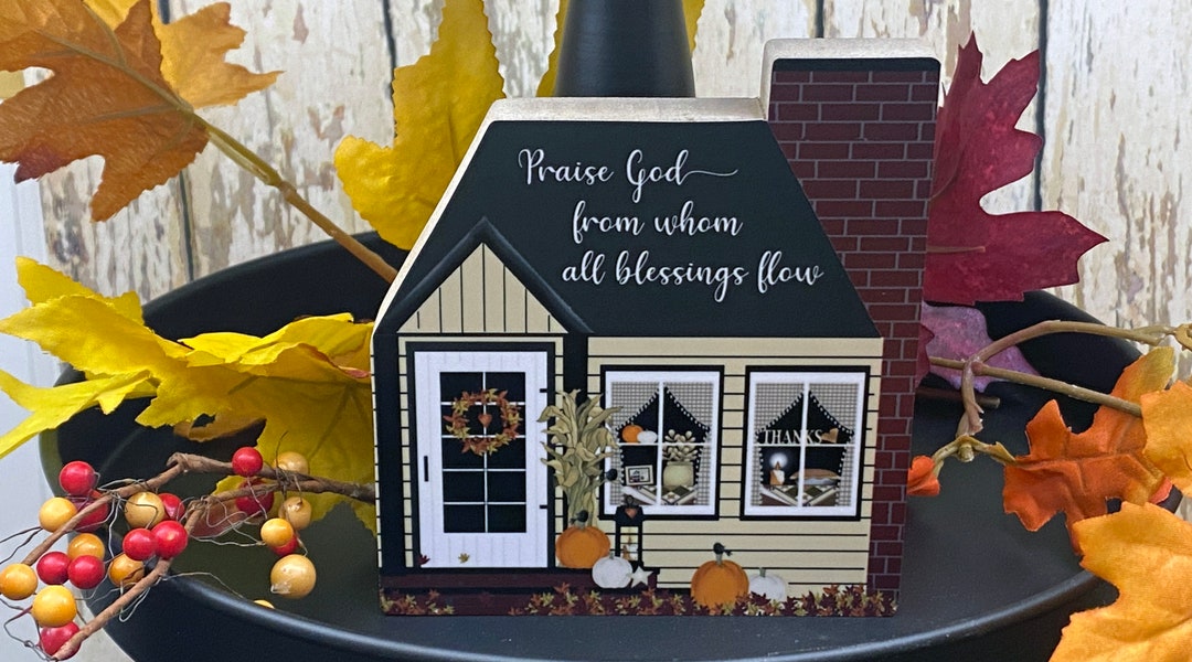 Praise God Mini House Decor: Upscale Farmhouse Shelf Sitter - Etsy