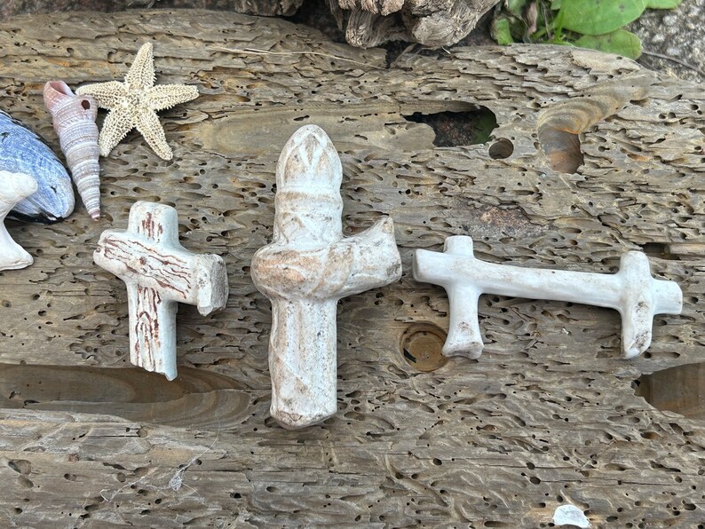 Scottish Sea Pottery Beach Finds Little Fence 3d Pottery Design Pieces ...
