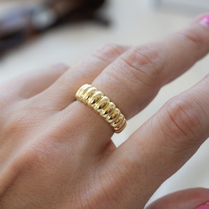 Statement Ring, Gold Ring, Fluted Ring, Minimalist Ring, Ribbed Ring ...