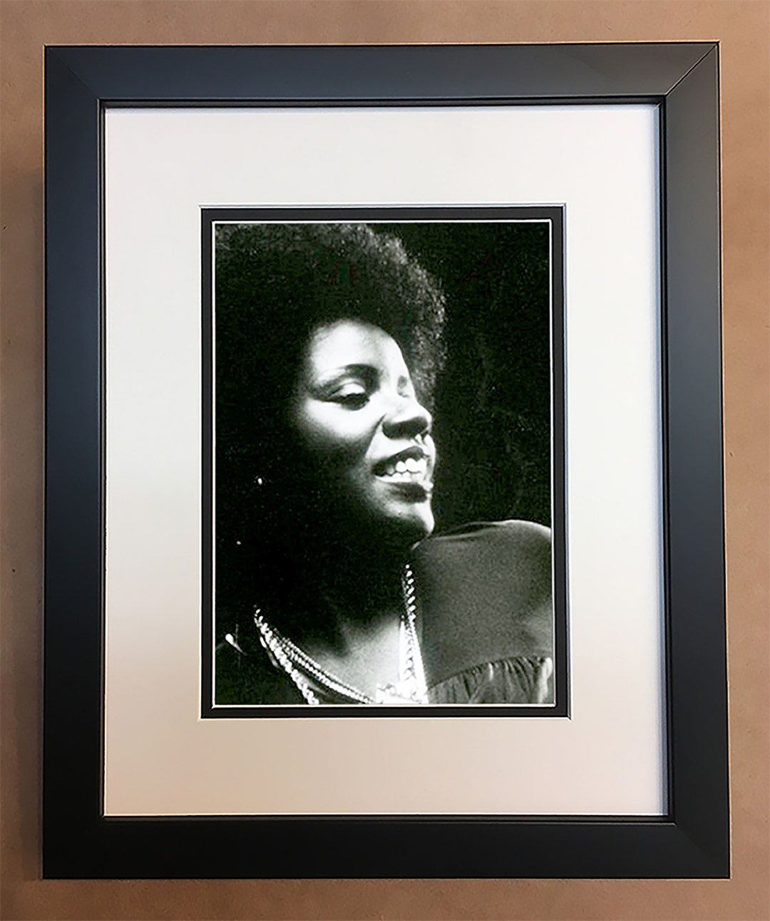 Gloria Gaynor Black and White Photo Professionally Framed, Matted 8x10 ...
