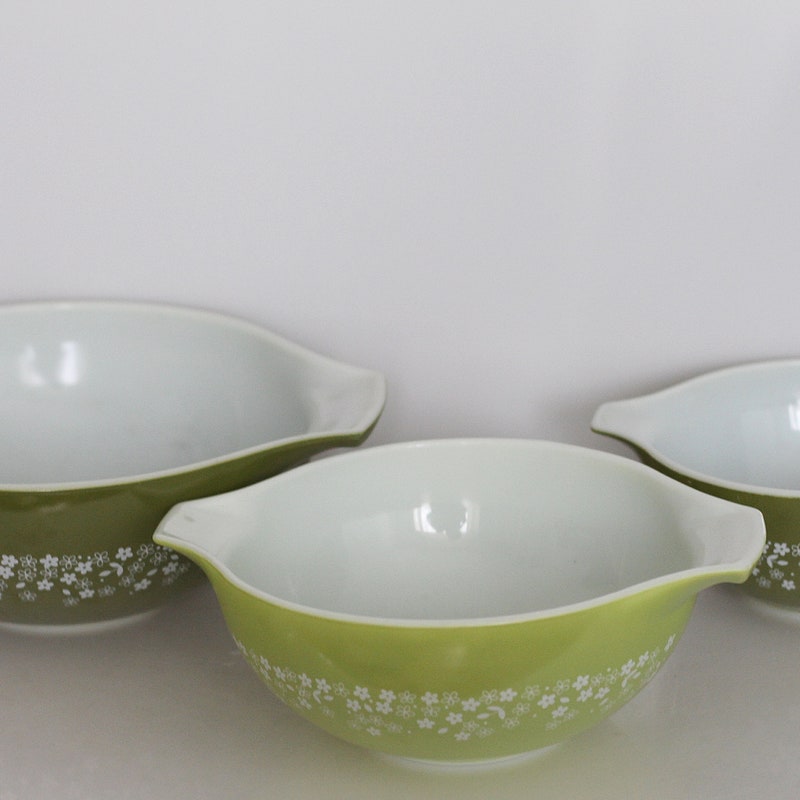 Pyrex Crazy Daisy - Etsy