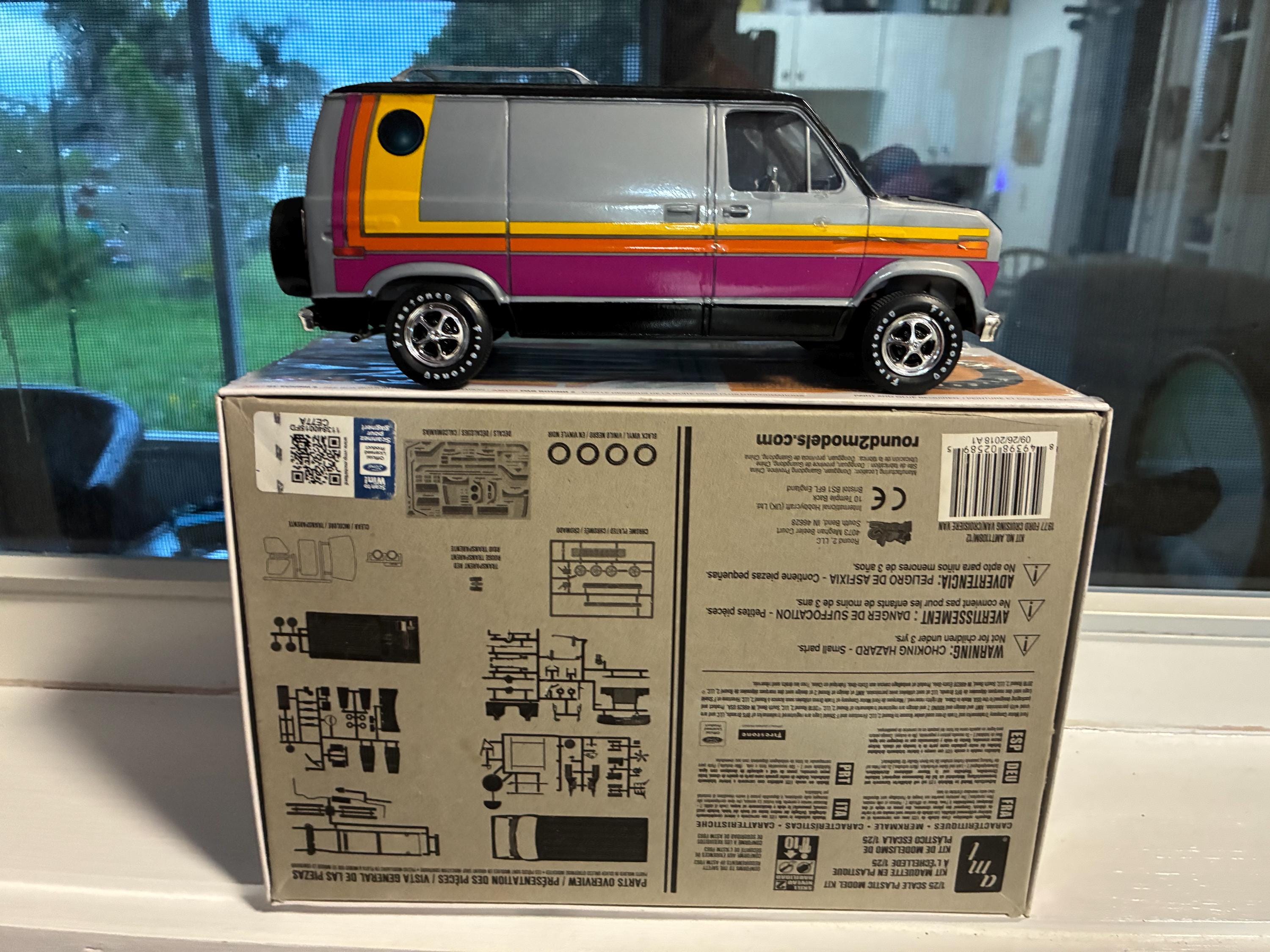 AMT 1977 Ford Cruising Van Model Kit #1108 Plastic 1/25 Truck Retro ...