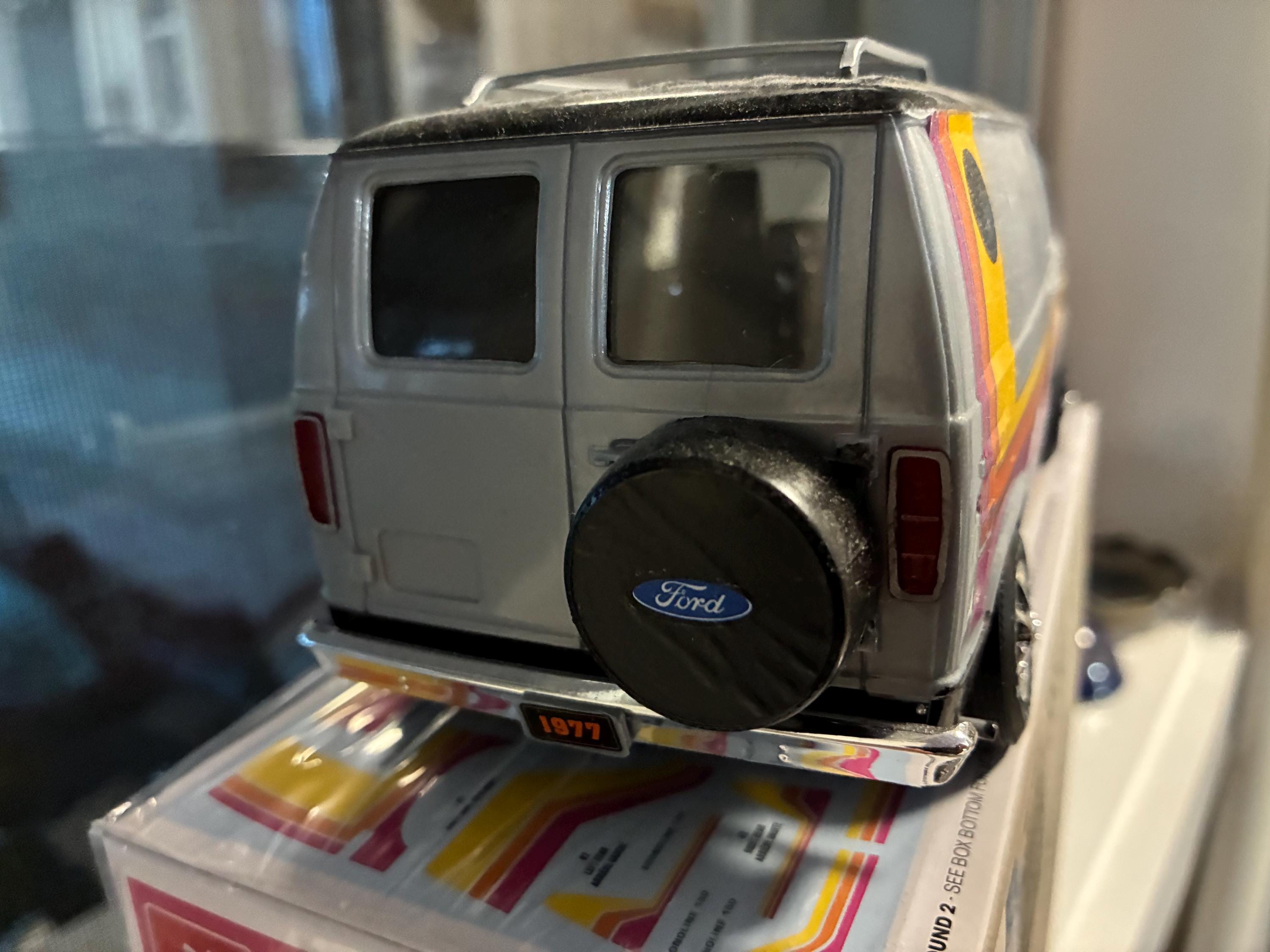 AMT 1977 Ford Cruising Van Model Kit #1108 Plastic 1/25 Truck Retro ...