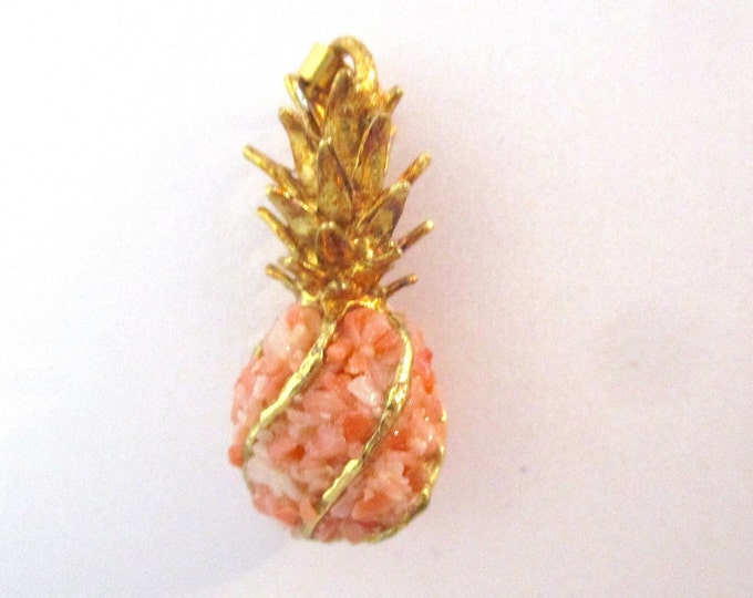 Vintage Pele Hawaii Coral Chip Pineapple Pendant, New Old Stock, Gold ...