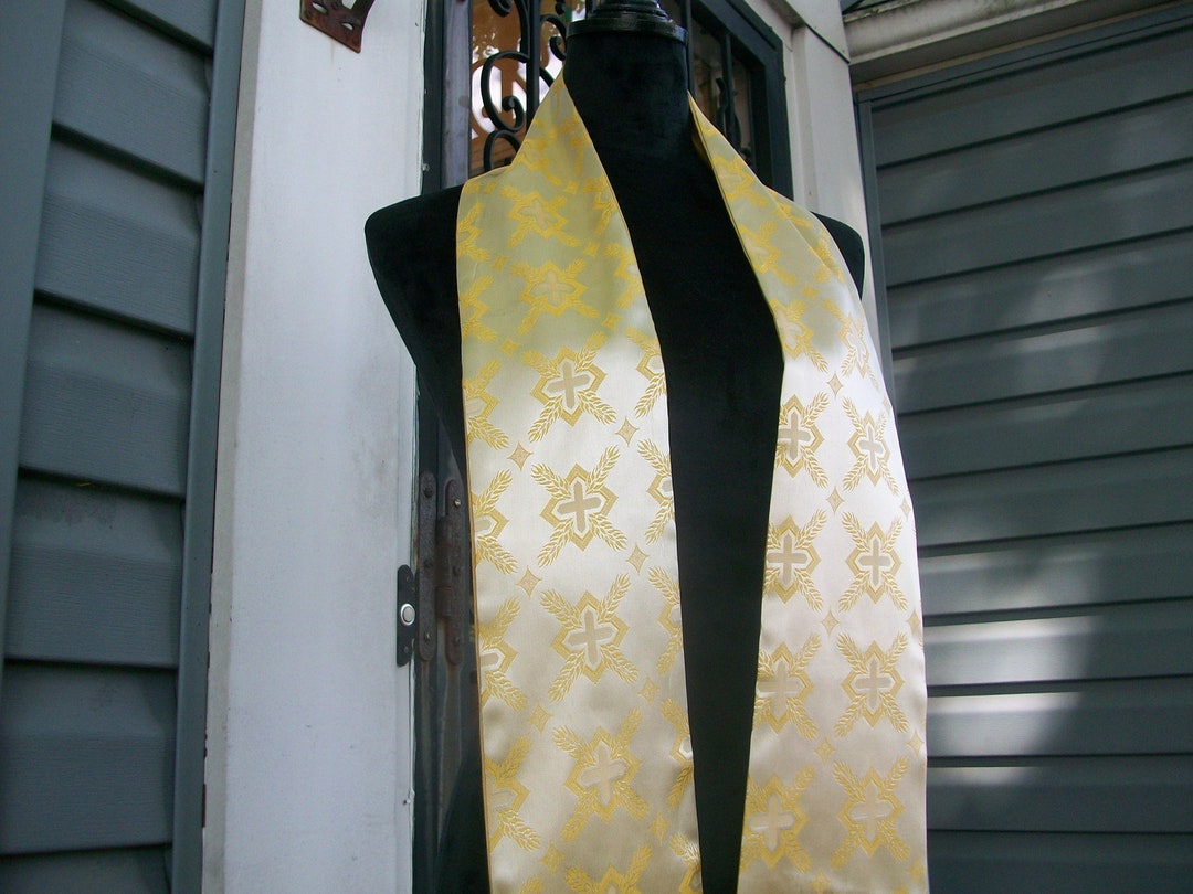 Light Gold Stole With Cross and Laurel Design || Elegant Clergy Apparel ...