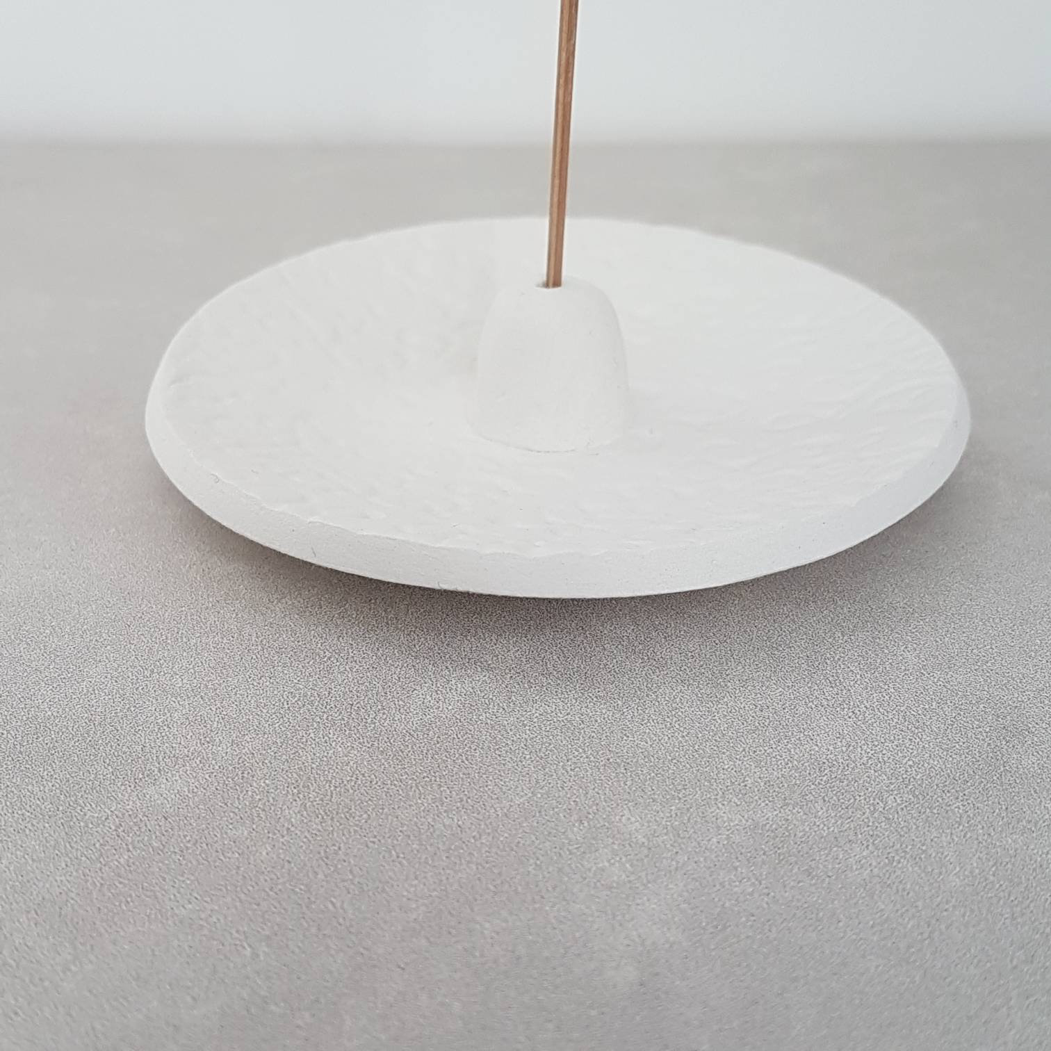 Quemador de incienso remolino de arcilla blanca, regalo de meditación ...