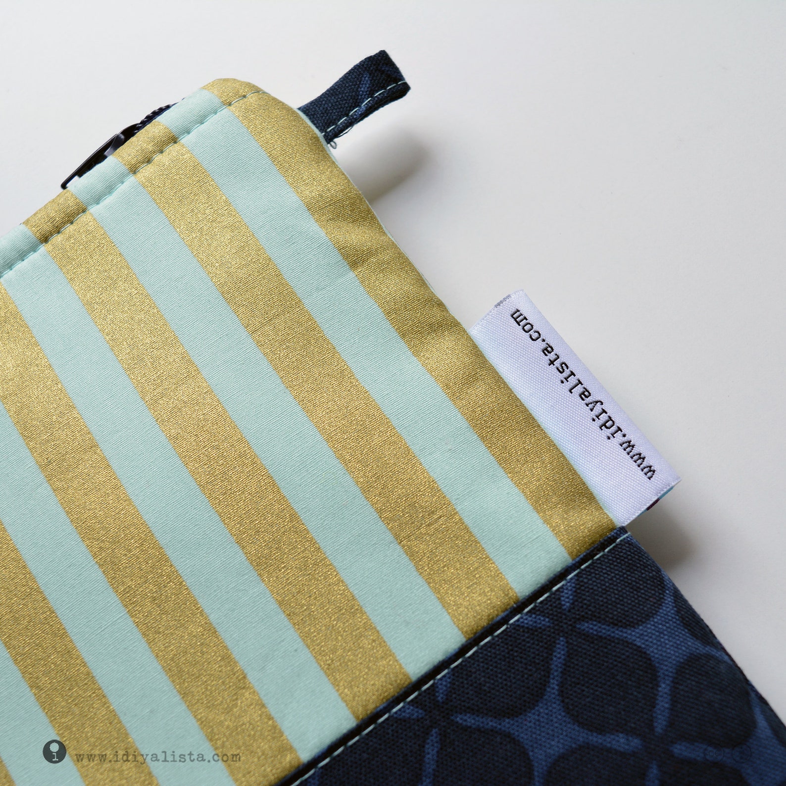 Padded Pouch Made With Japanese Fabrics. Strap Made of Real Leather ...