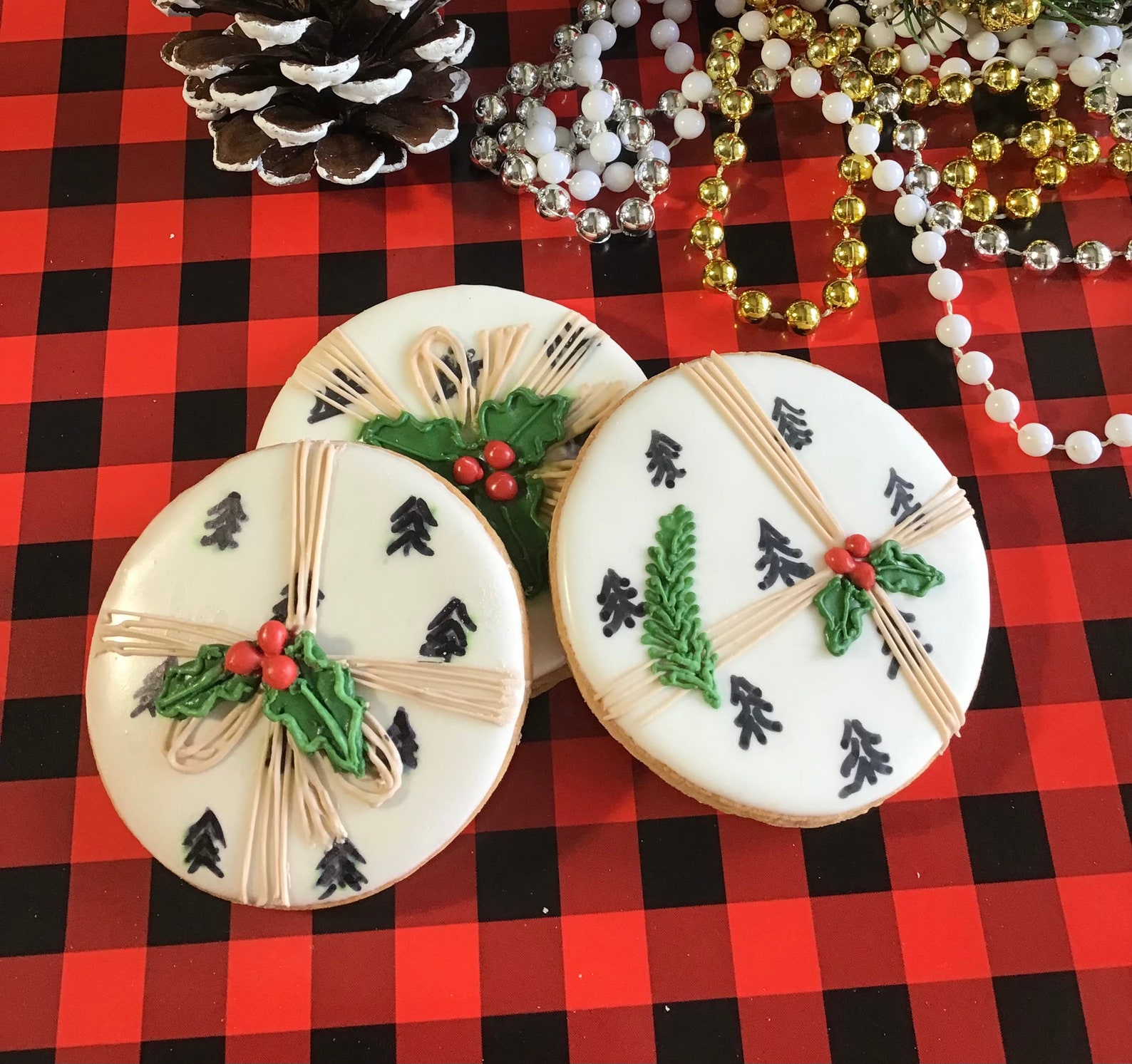 Holiday Cookies With Mistletoe, Christmas Cookies, Sugar Cookies ...