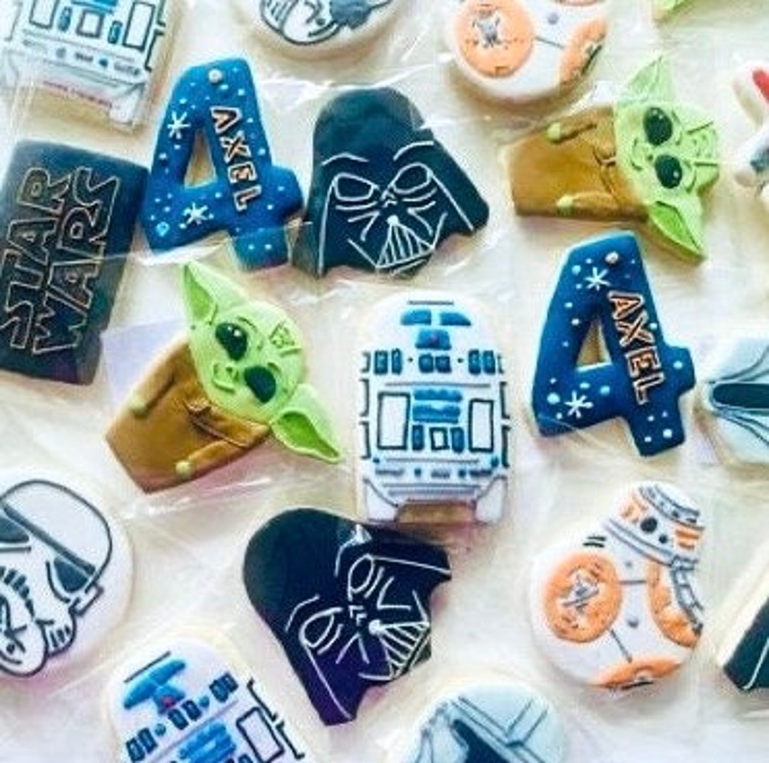 Star Wars Cookies. Darth Vader Helmet, Stormtrooper, Yoda, Chewbacca ...