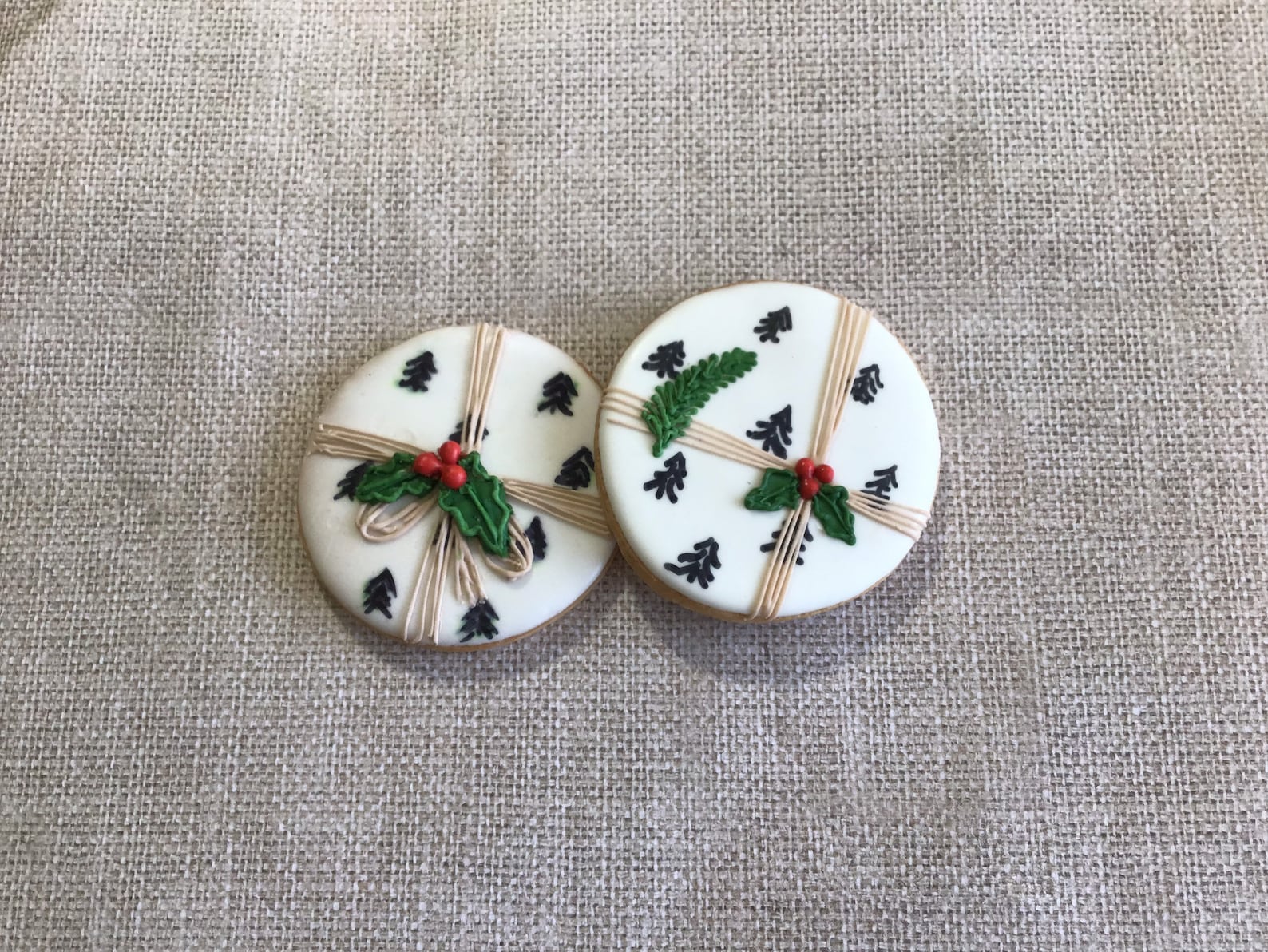Holiday Cookies With Mistletoe, Christmas Cookies, Sugar Cookies ...